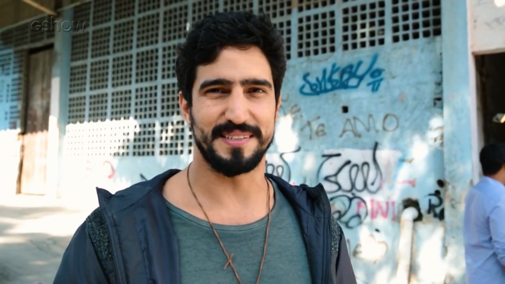 Renato Góes vibra com cena 'surreal' de 'Órfãos': 'Só nessa profissão ...