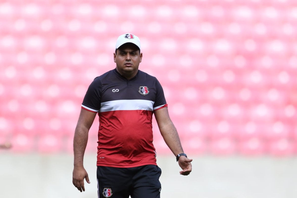 No Santa Cruz, Leston Júnior mantém mistério sobre time que enfrenta o ...