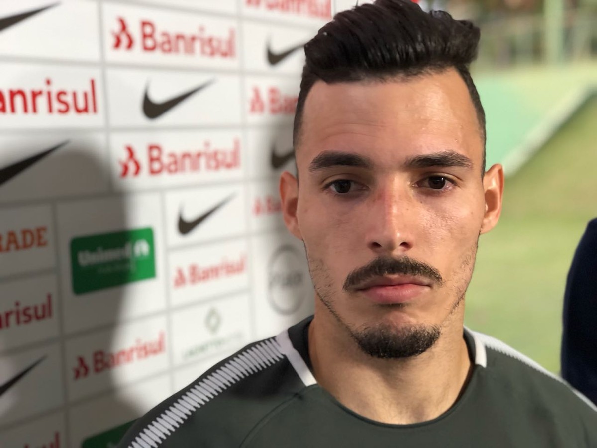 De olho na renovação da seleção brasileira, Zeca sonha com Copa no ...