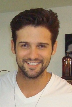 Ex-'BBB' Justin faz corte inspirado no seriado 'Barrados no baile ...