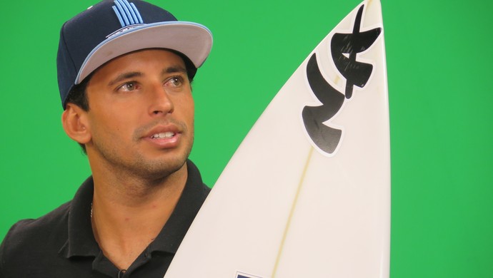 Estreante na elite mundial, Alex Ribeiro monta staff para disputa do CT