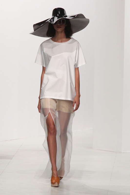 Chalayan | Paris | Verão 2014 | Desfiles | Vogue