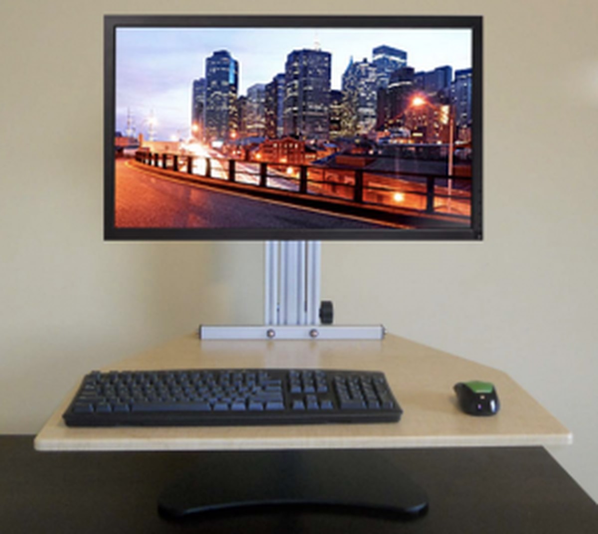 Ajuste a altura do seu monitor para trabalhar de forma mais confortável ...