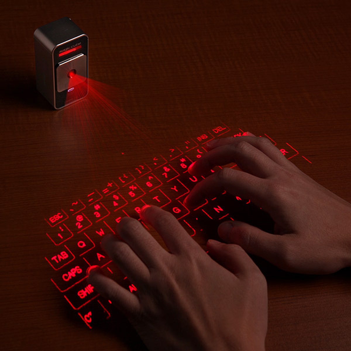 Celluon lança o Cube Laser Virtual Keyboard | TechTudo