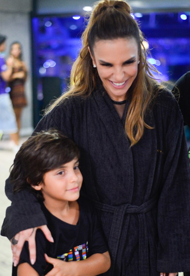 Filho de Ivete Sangalo rouba a cena nos bastidores do Festival de Verão ...