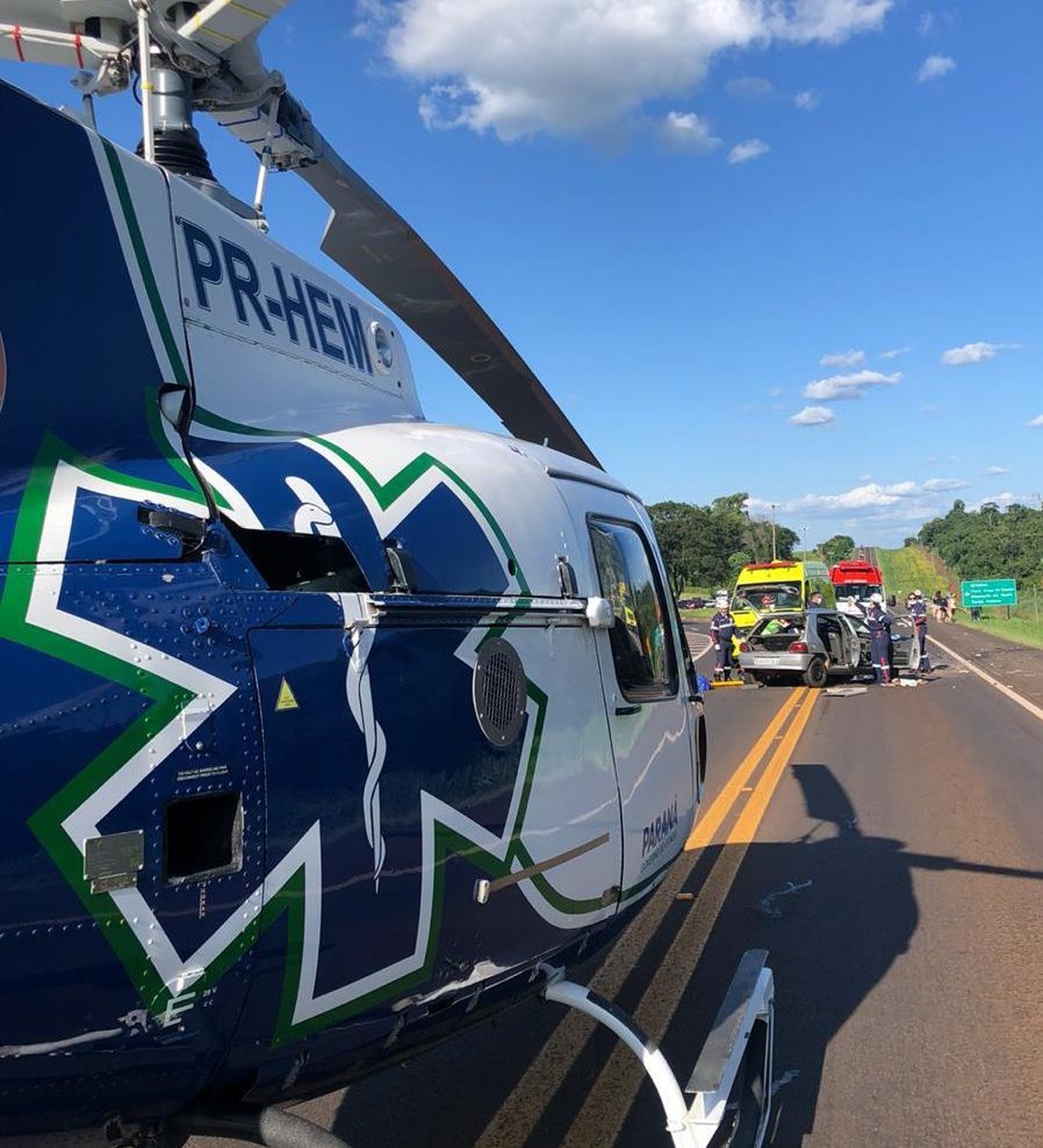 Uma pessoa morre e cinco ficam feridas em acidente entre dois carros na BR-277, em Vera Cruz do ...