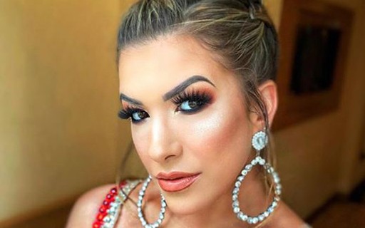 Lorena Improta posa para ensaio de Carnaval e revela ritual - Quem ...