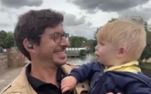 Repórter brasileiro fala sobre entrar ao vivo com filho no colo: "A ...