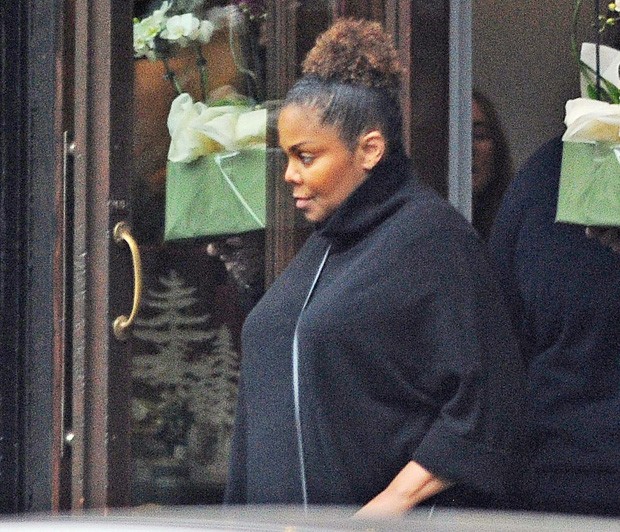 QUEMtinhas: Janet Jackson é mãe aos 50, Luciana Gimenez exibe barriga ...
