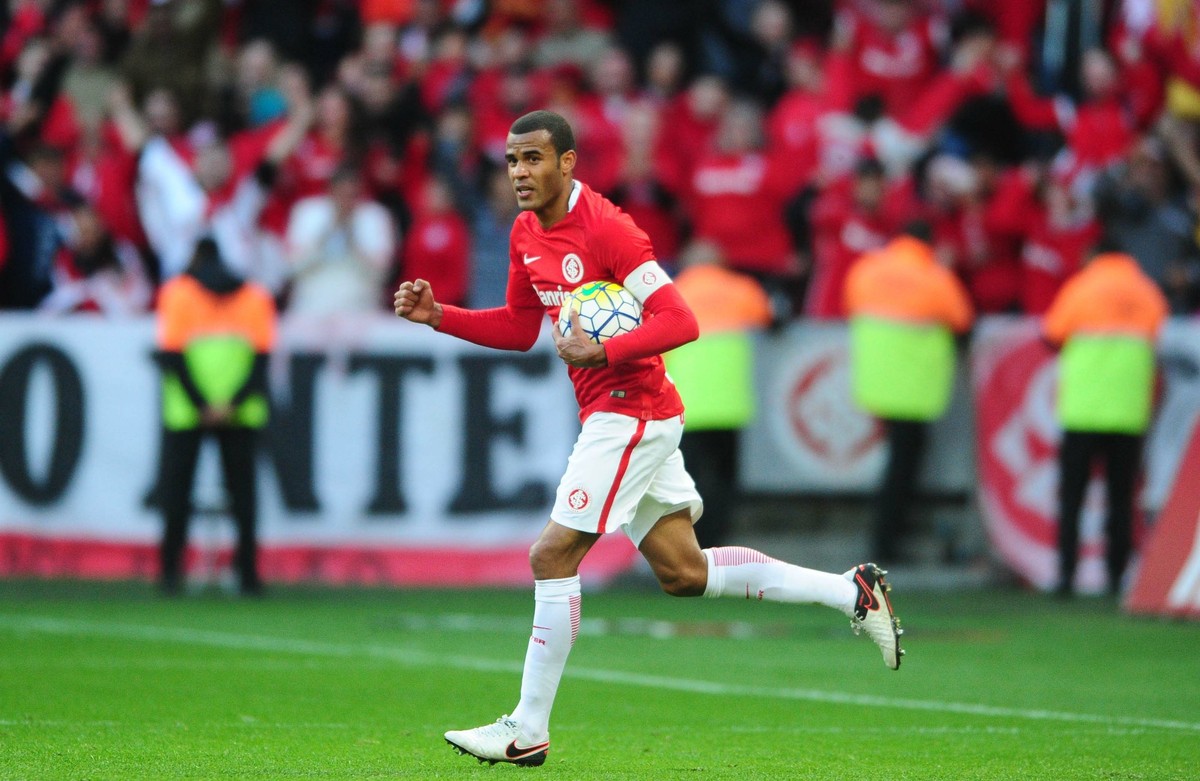 Sport fecha com Ernando e pode confirmar Cláudio Winck e Andrigo do ...