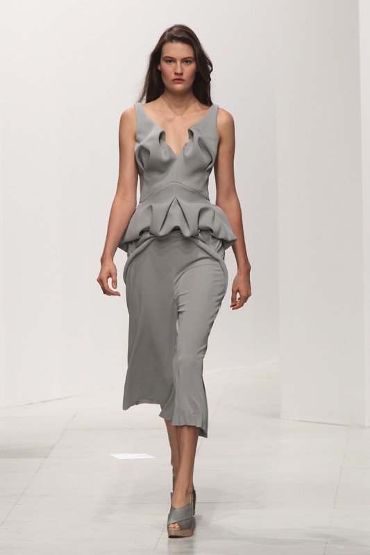 Chalayan | Paris | Verão 2014 | Desfiles | Vogue