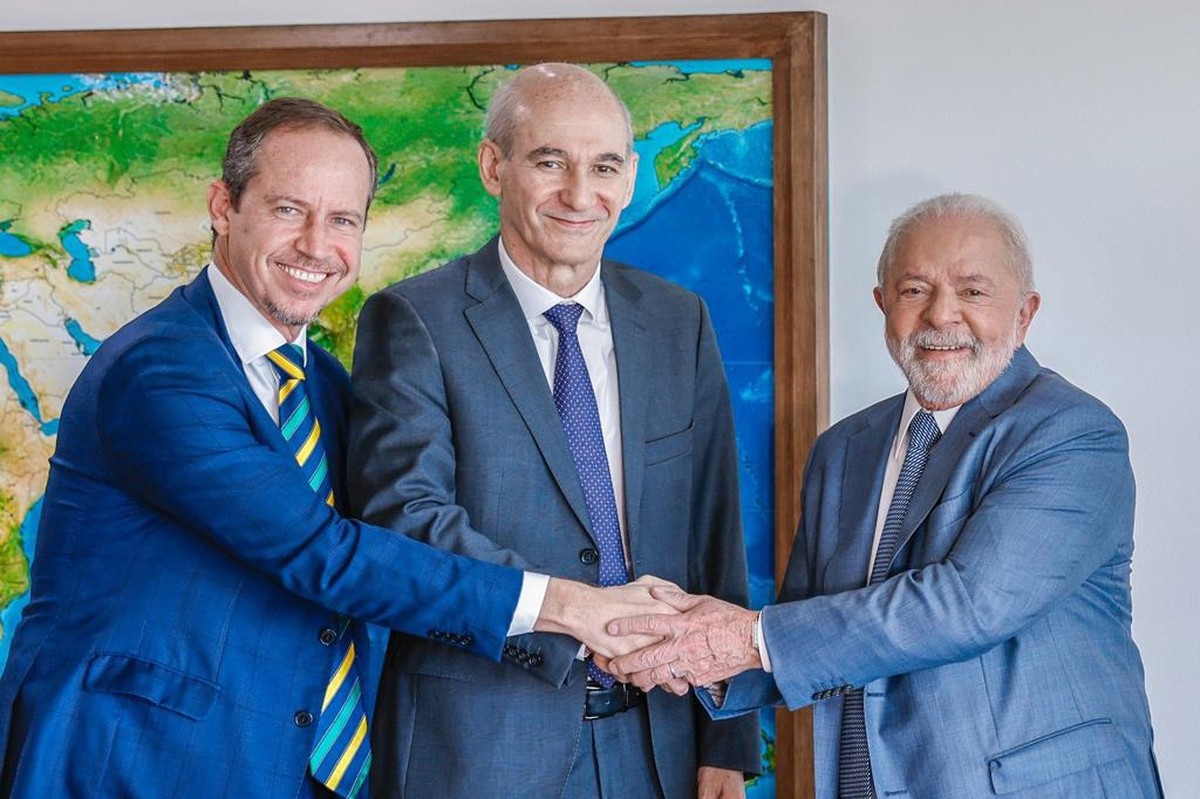 Novo ministro diz que vai avaliar estrutura do GSI para blindar governo ...