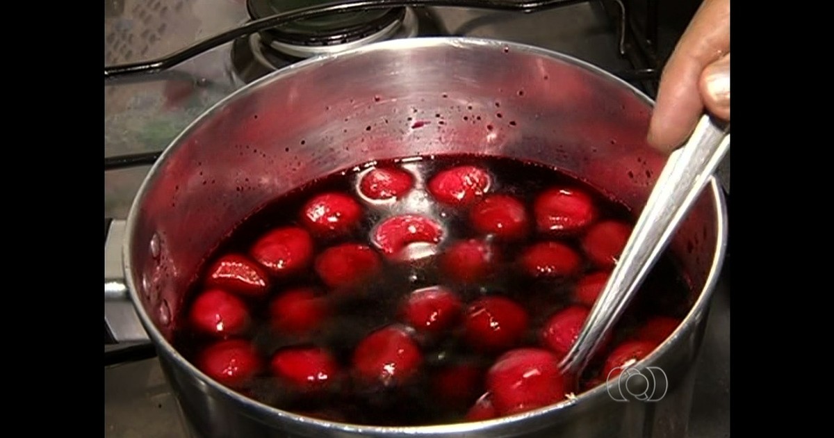 G1 - Dona de casa ensina como fazer 'cereja' de chuchu, em Goiás ...