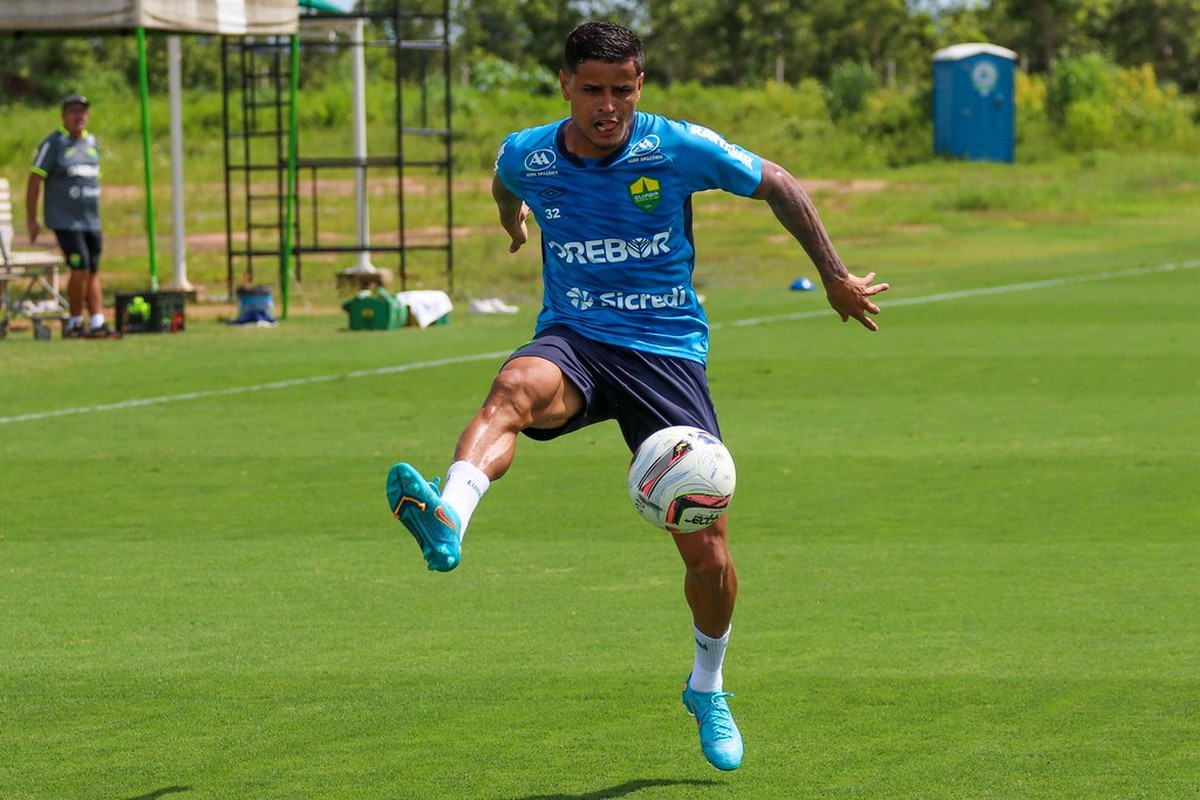 Com situação regularizada, Everton é anunciado pela Ponte e fica à ...