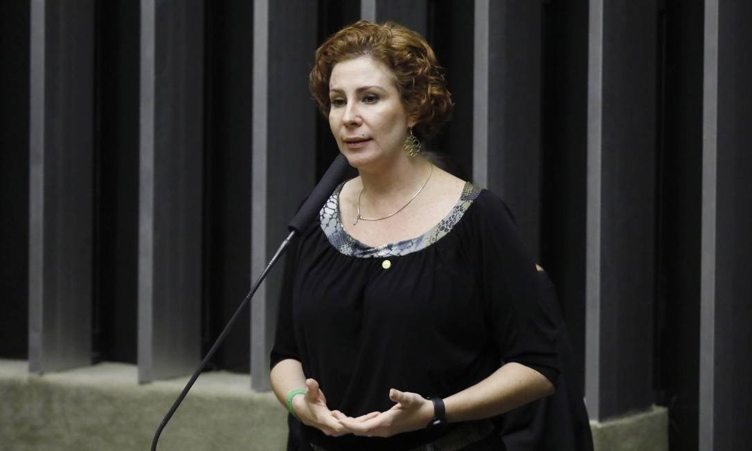 Carla Zambelli cria projeto para tornar crime a divulgação de símbolos ... Carla Zambelli cria projeto para tornar crime a divulgação de símbolos ...
