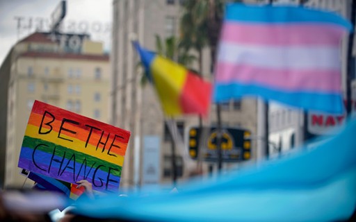 6 artistas que celebram o orgulho LGBTI+ através da arte - Casa Vogue ...