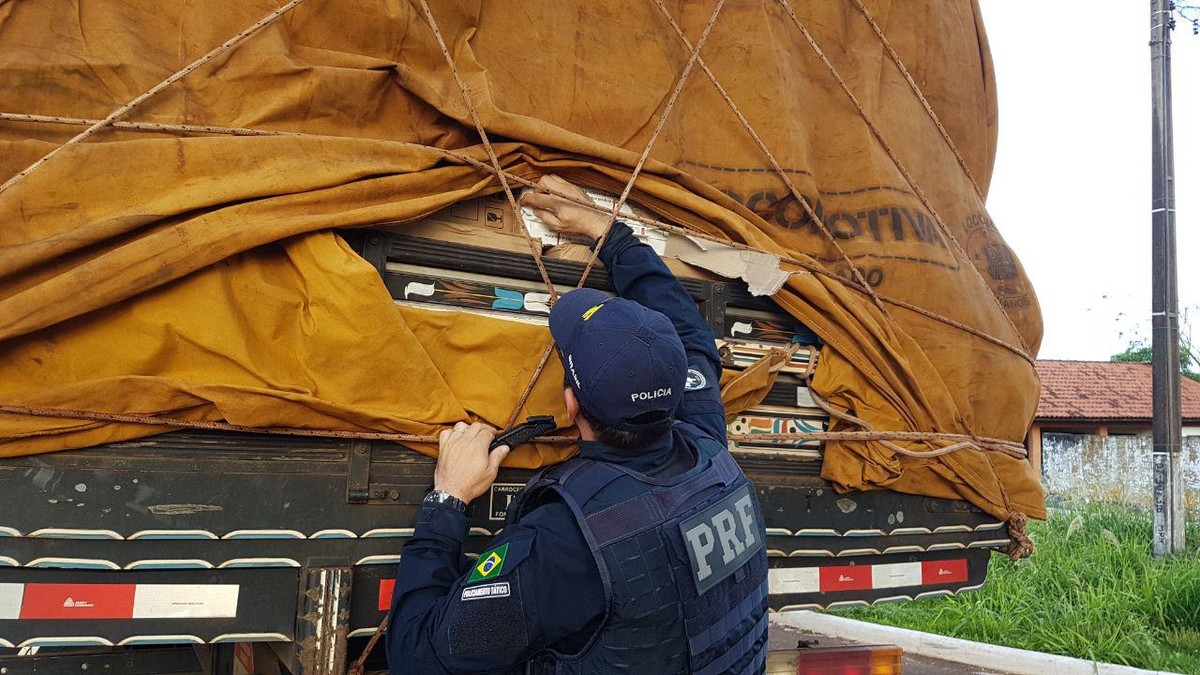 Prf Apreende 500 Mil Maços De Cigarros Contrabandeados Do Paraguai Na
