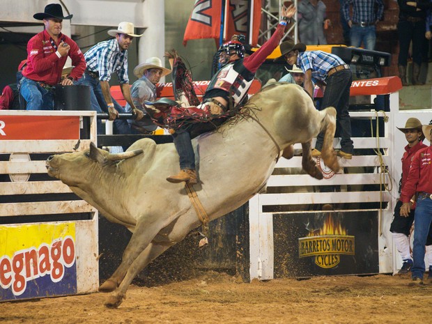 G1 - Barretos classifica peões para rodeio nos EUA com prêmio de US ...