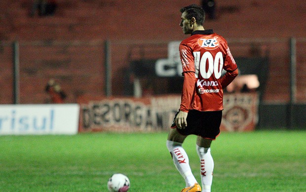 Galego completa 100 jogos pelo Brasil-Pel e recebe homenagens ...