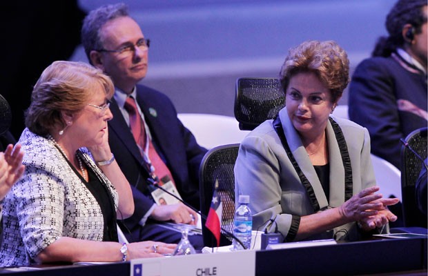 G1 - Dilma deixa cúpula da Celac antes do término e antecipa retorno ao ...