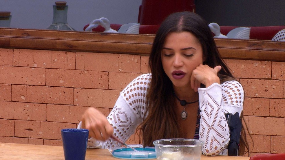 Paula come queijo e toma café | agora na casa | Gshow