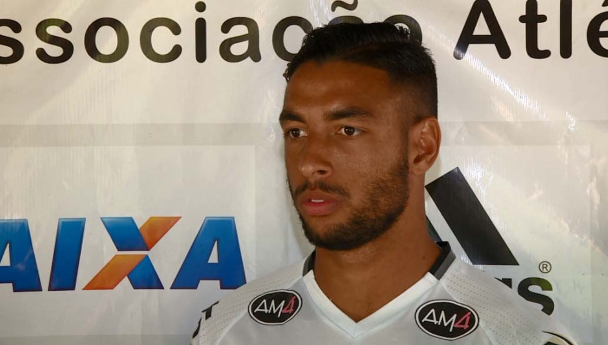 De volta ao time titular, Nathan busca reconquistar espaço no meio da ...