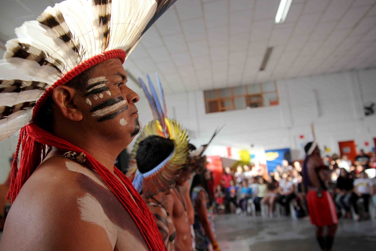 Crianças de Itaquaquecetuba recebem visita de índios da tribo Kariri ...