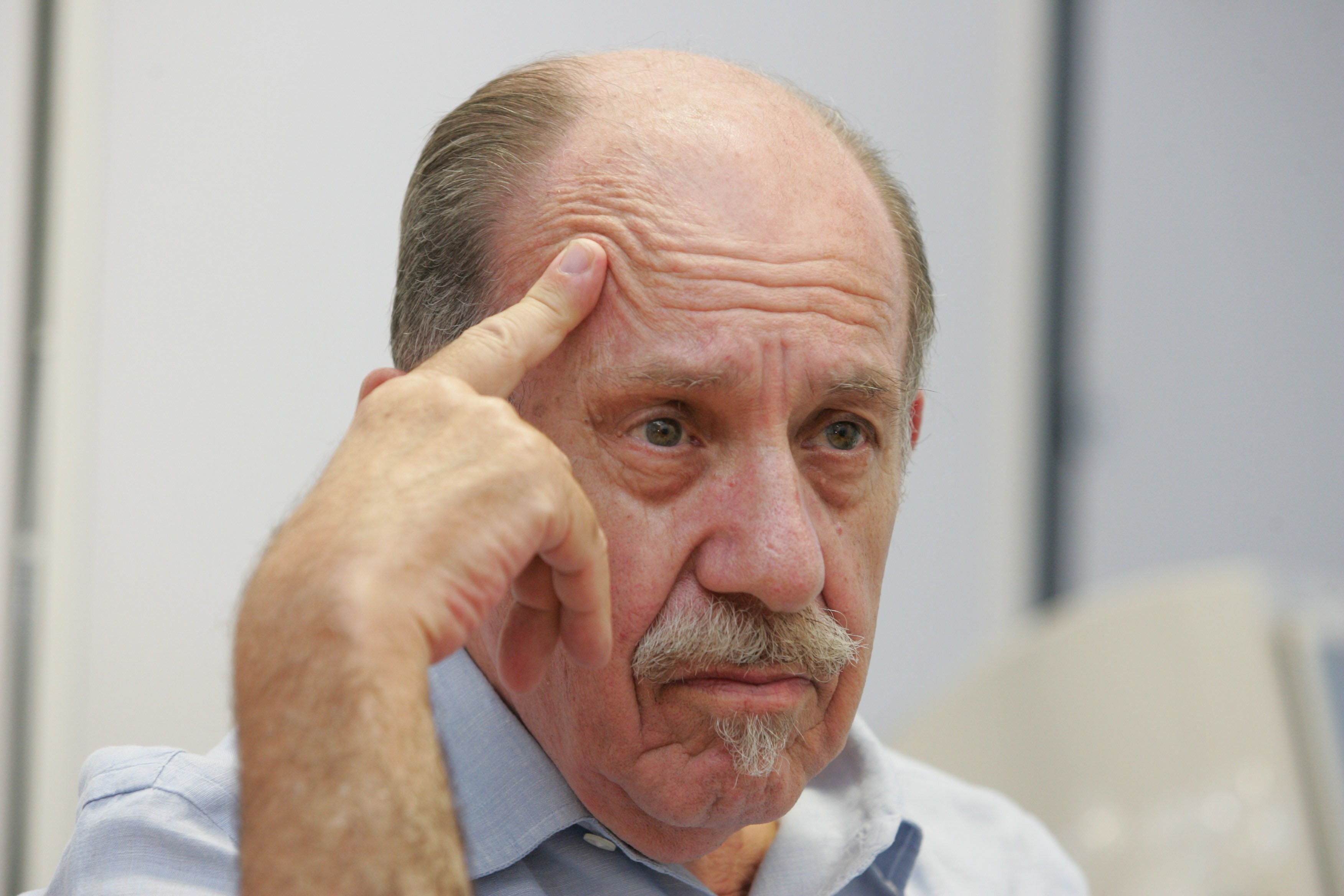 Coleção vai abordar a grande obra do economista Paul Singer, que ...