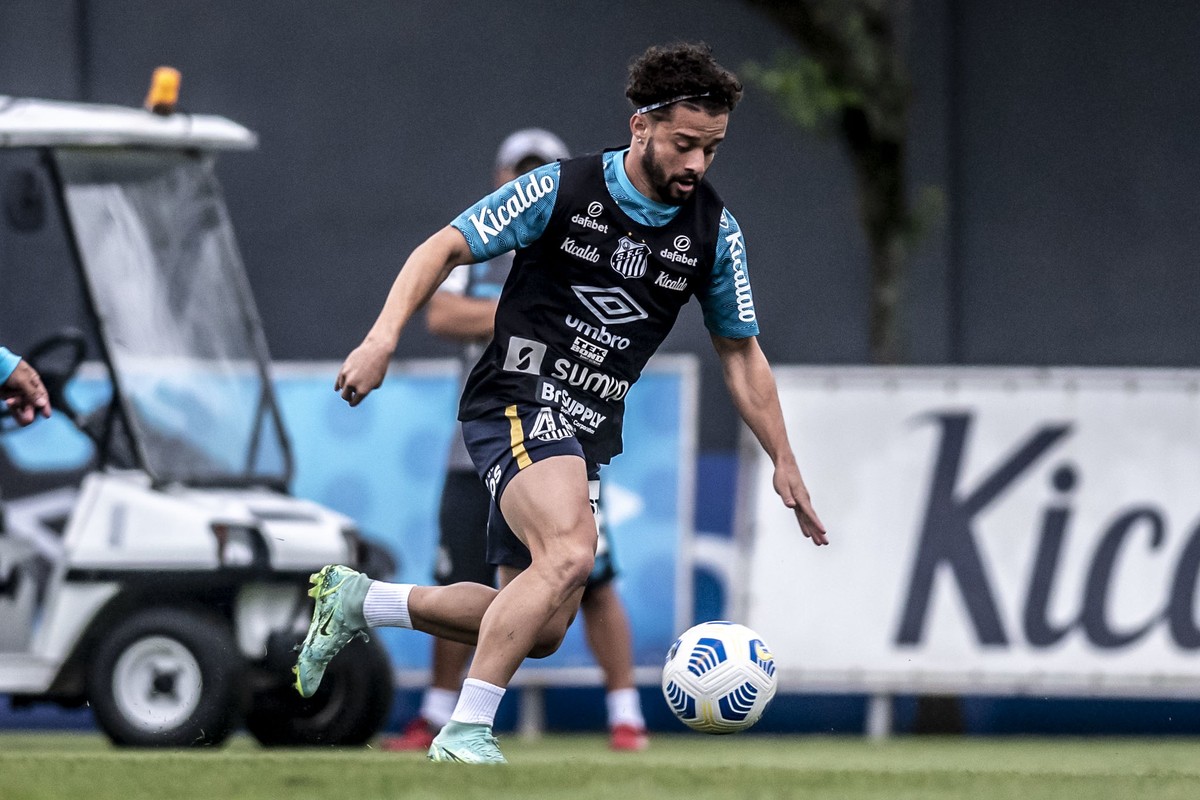 Santos chega a acordo e rescinde contrato de Lucas Venuto | santos | ge