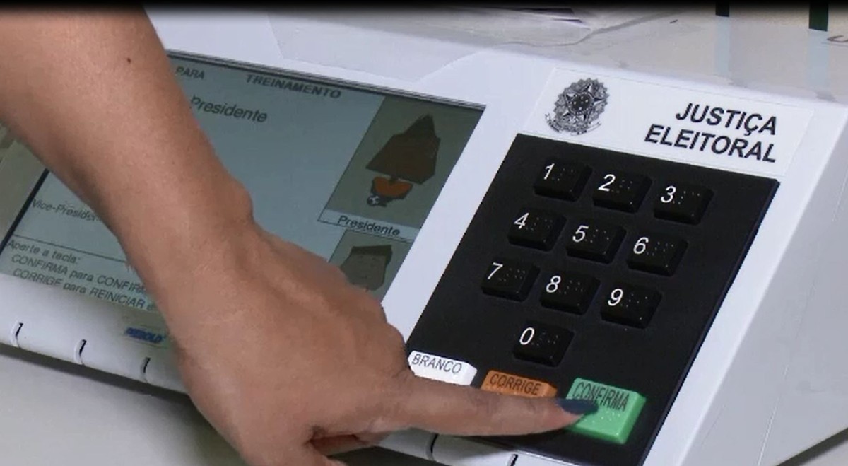 TRE de Sergipe autoriza que eleitor vote usando camisa de seu candidato ...