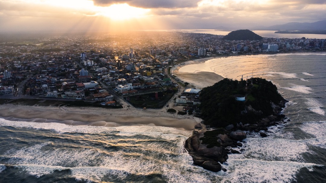 Guaratuba, a praia do Paraná