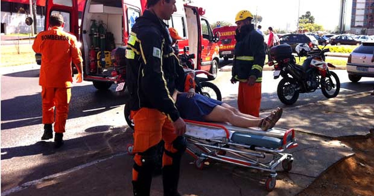 G1 - Acidente entre três carros deixa um ferido em Brasília - notícias ...