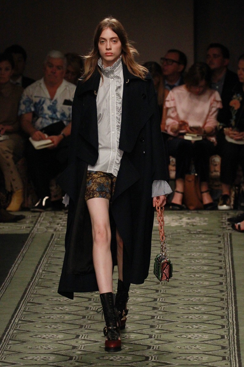 Burberry estreia no formato “see now, buy now” | Desfiles | Vogue