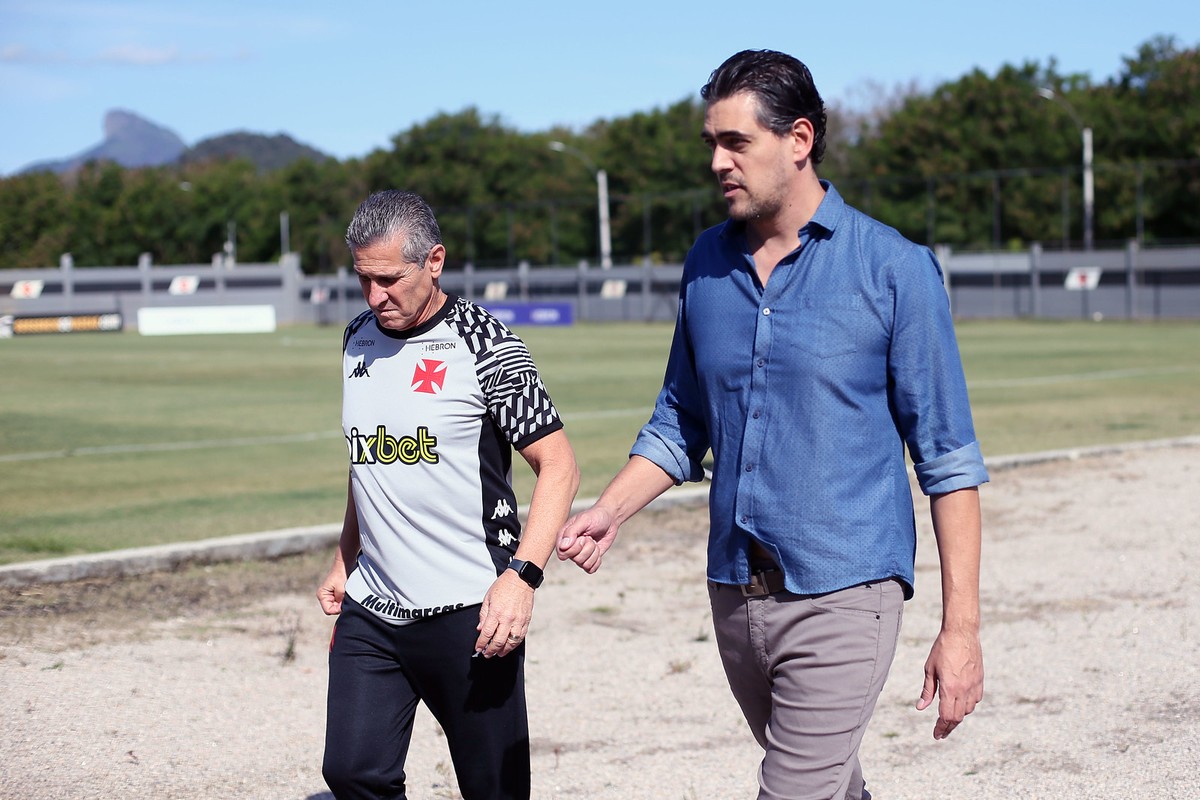 Reunião nesta quarta deve selar futuro de Jorginho; tendência é que ...