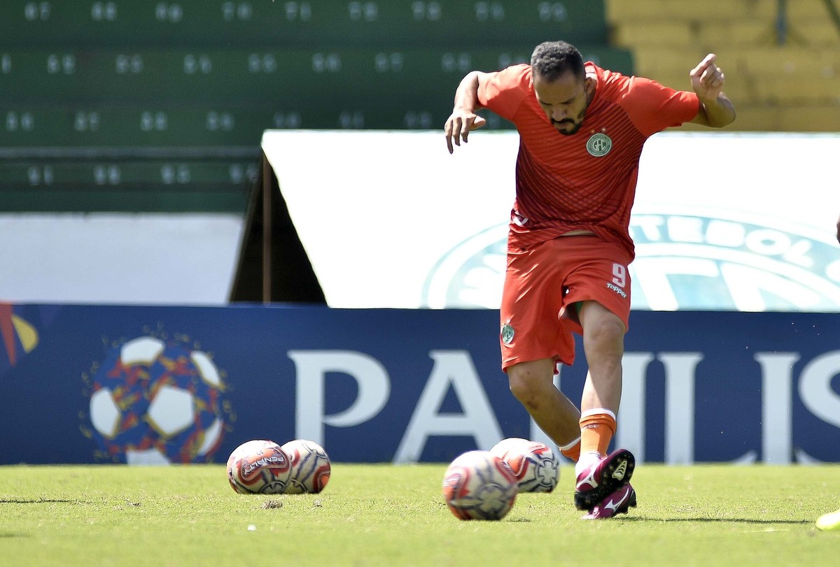 Anselmo Ramon busca primeiro gol desde volta aos campos e luta para ...