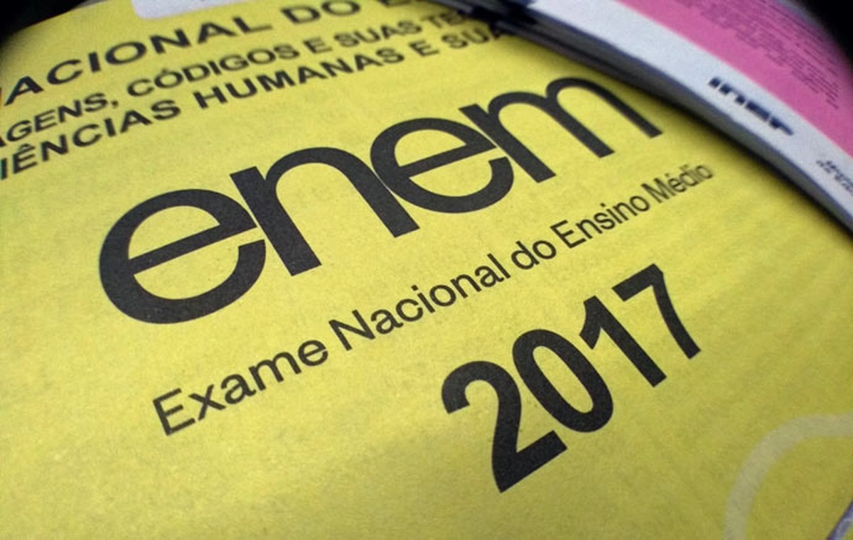 Estudantes fazem prova da 2ª fase do Enem neste domingo na região de ...