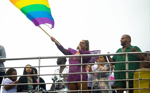 Pansexual, Preta Gil fala sobre o mês do orgulho LGBT: "Estamos ...