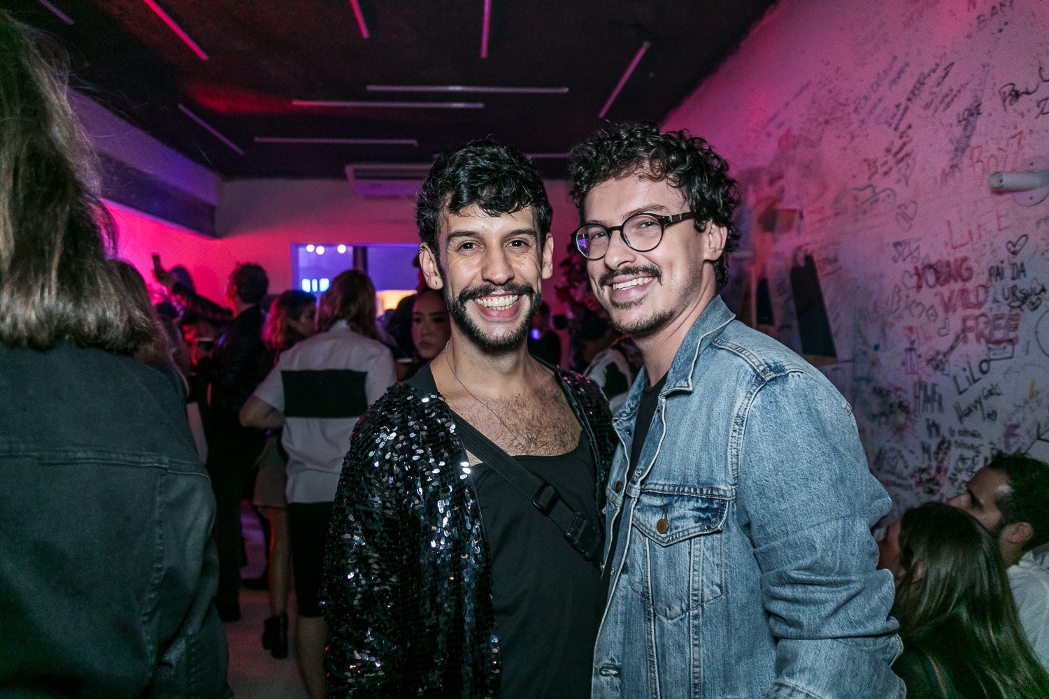 Colcci arma festa em SP e reúne celebridades e fashionistas | Marcas ...