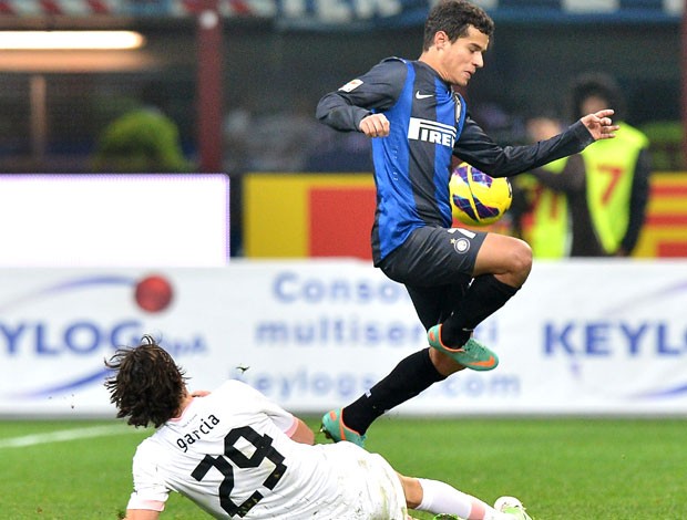 Inter de Milão bate Palermo com lance de sorte e boa atuação de ...