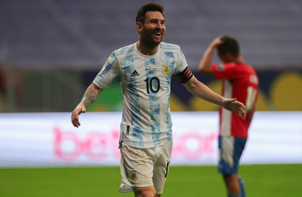 Artilheiro da Copa América, Messi participa de 71% dos gols da ...