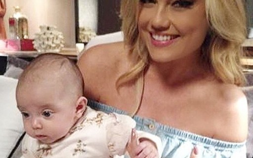 Ellen Rocche divulga foto com filha da ficção: "Tigrinha" - Quem | QUEM ...