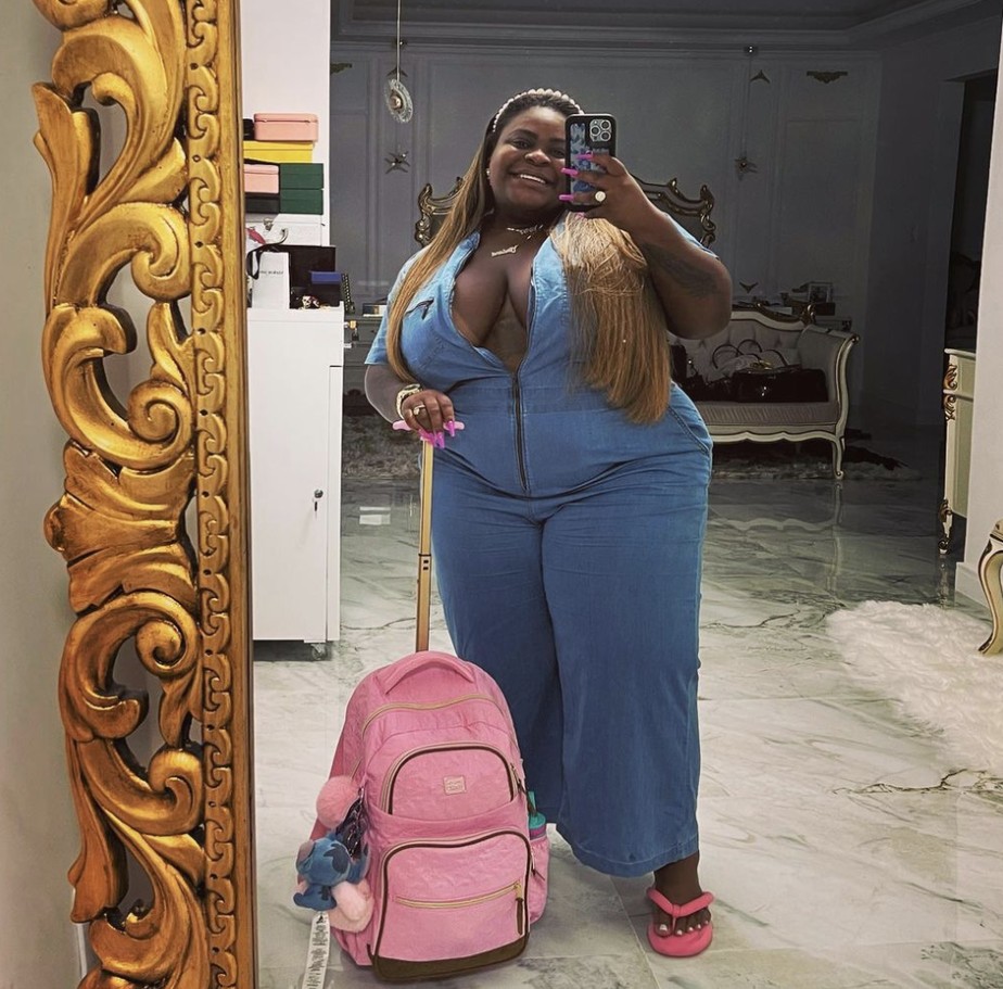 Jojo Todynho posa com look decotado em mais um dia de aula: "Uma mocinha" | Entretenimento | Glamour