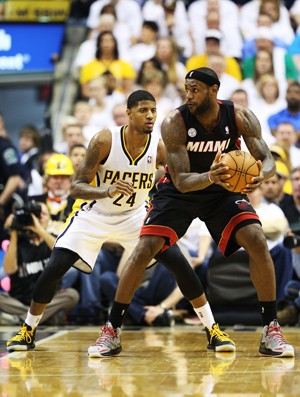 LeBron James e Paul George voltam a duelar no jogo 4 da Conferência ...