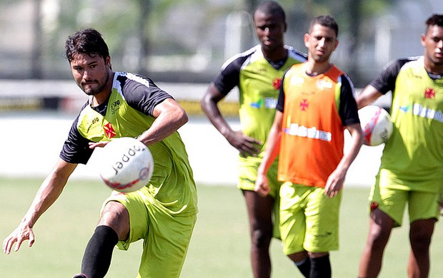 Ken diz que Vasco está em evolução e precisa 'tomar as rédeas' do jogo ...