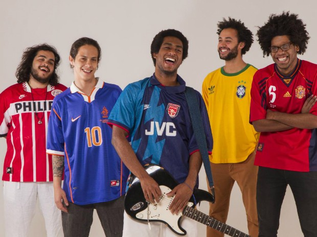 G1 - Com filho e netos de Gilberto Gil, banda Sinara faz show no Sul do ...