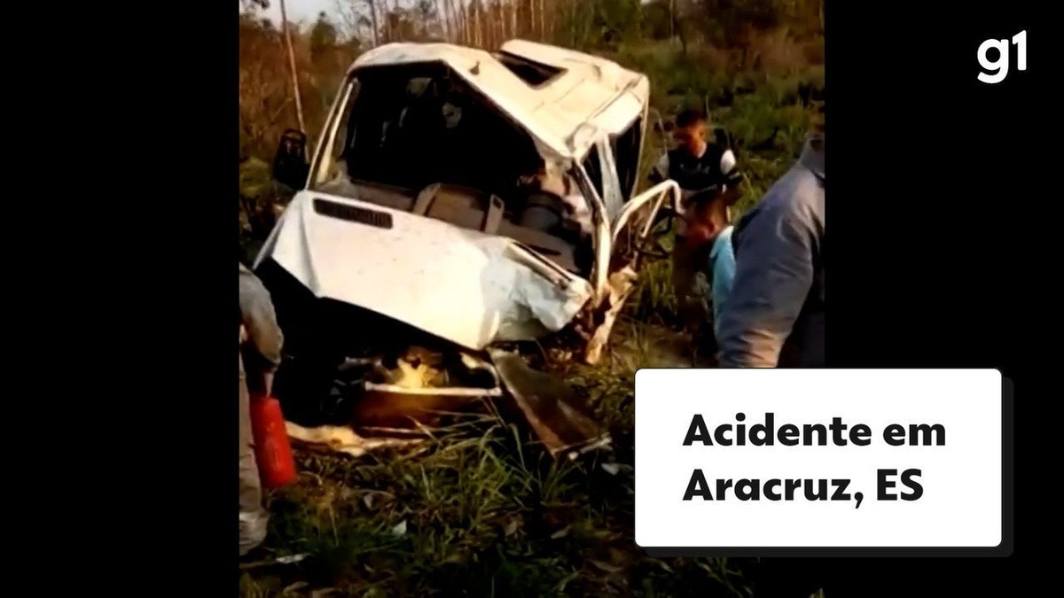 Acidente entre carro e van de empresa deixa dois mortos em Aracruz, ES | Espírito Santo | G1