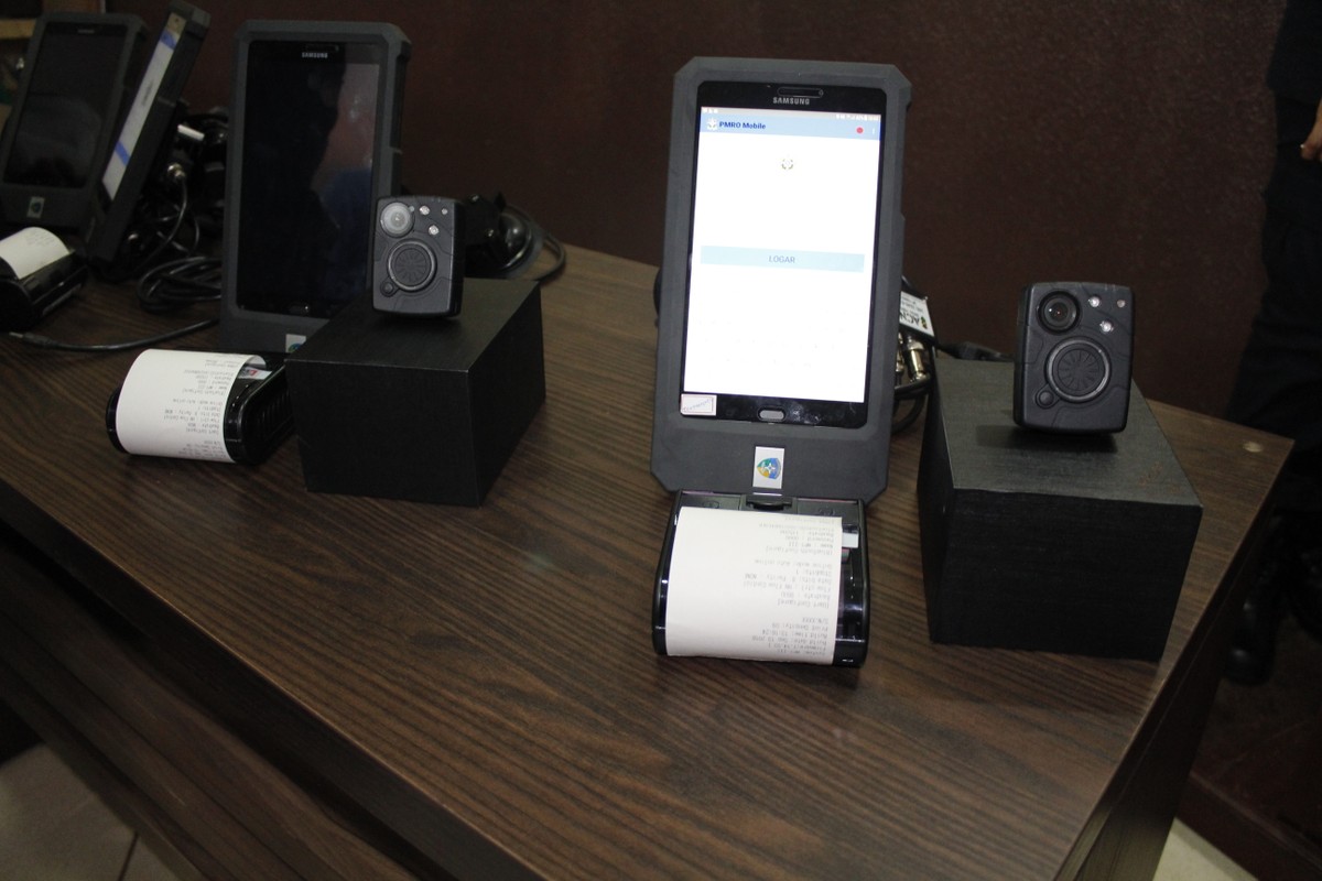 6º BPM recebe tablets e câmeras durante solenidade em Guajará-Mirim, RO ...