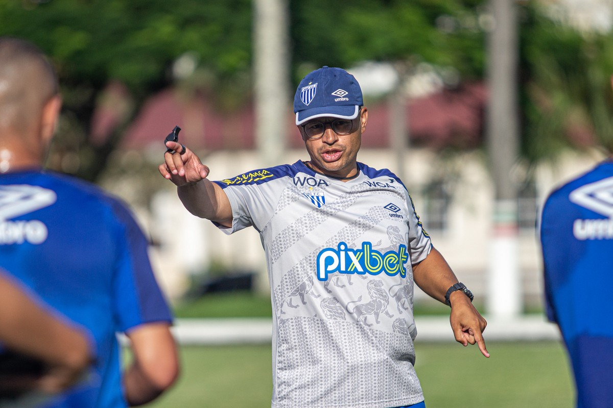 Intensidade, olho no olho e perfeccionismo: as primeiras impressões de ...