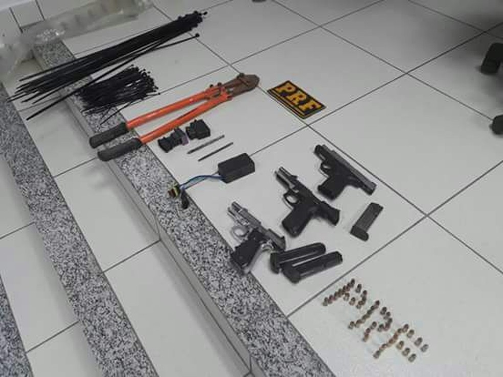 Três Suspeitos De Integrar Quadrilha De Roubo De Cargas São Presos Com