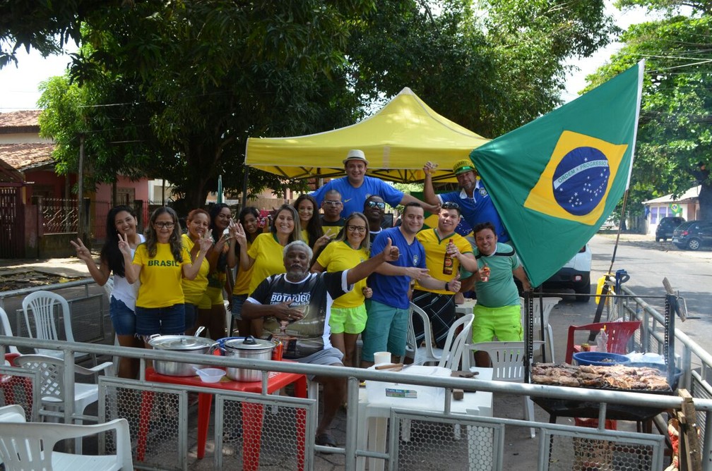 Torcedores de Macapá acompanham 4º jogo do Brasil na Copa 2018; VEJA ...